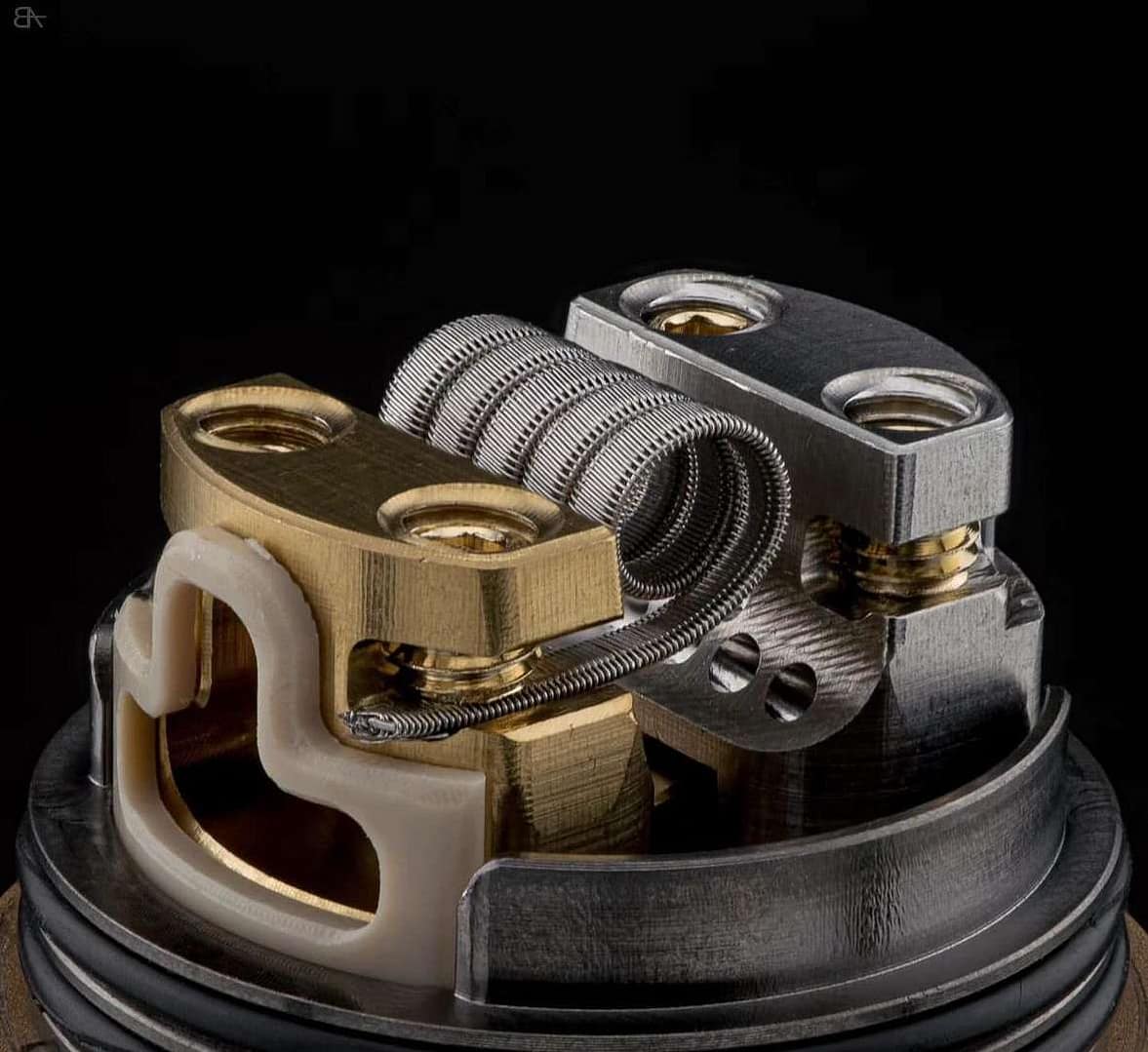Discover The Reload S Pro RDA: Experience Vaping Bliss